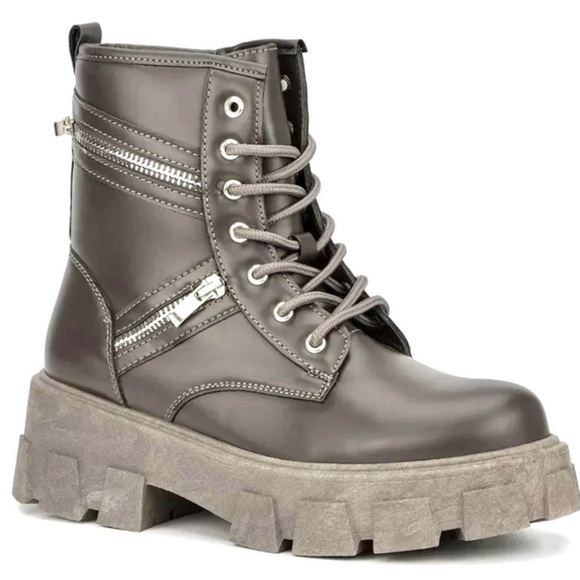 Olivia Miller | Shoes | Olivia Miller Alexa Combat Boot | Poshmark